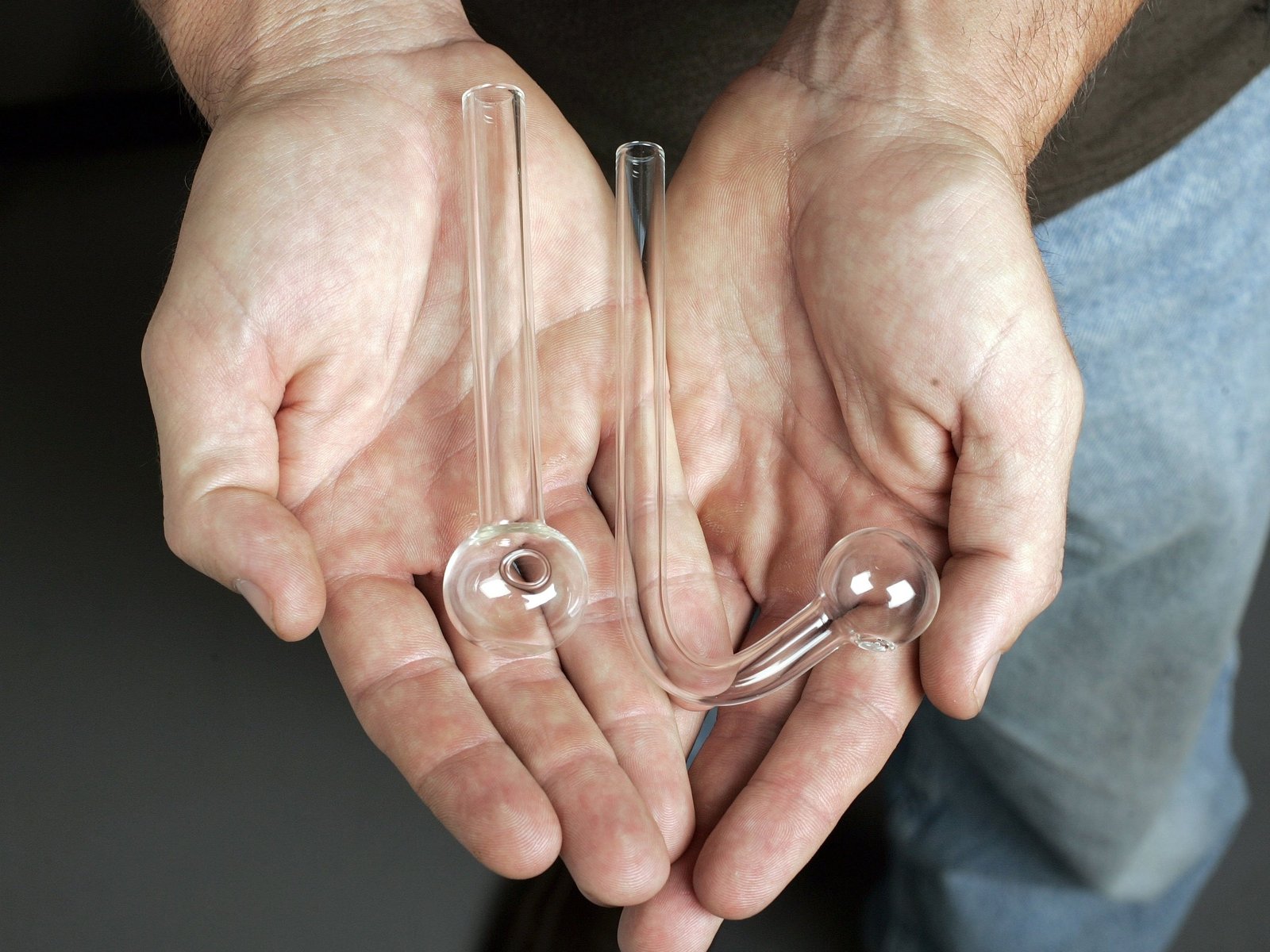 Sale of 'drug pipes' to be banned