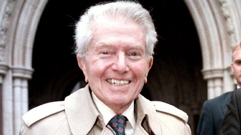 Food critic Egon Ronay dies