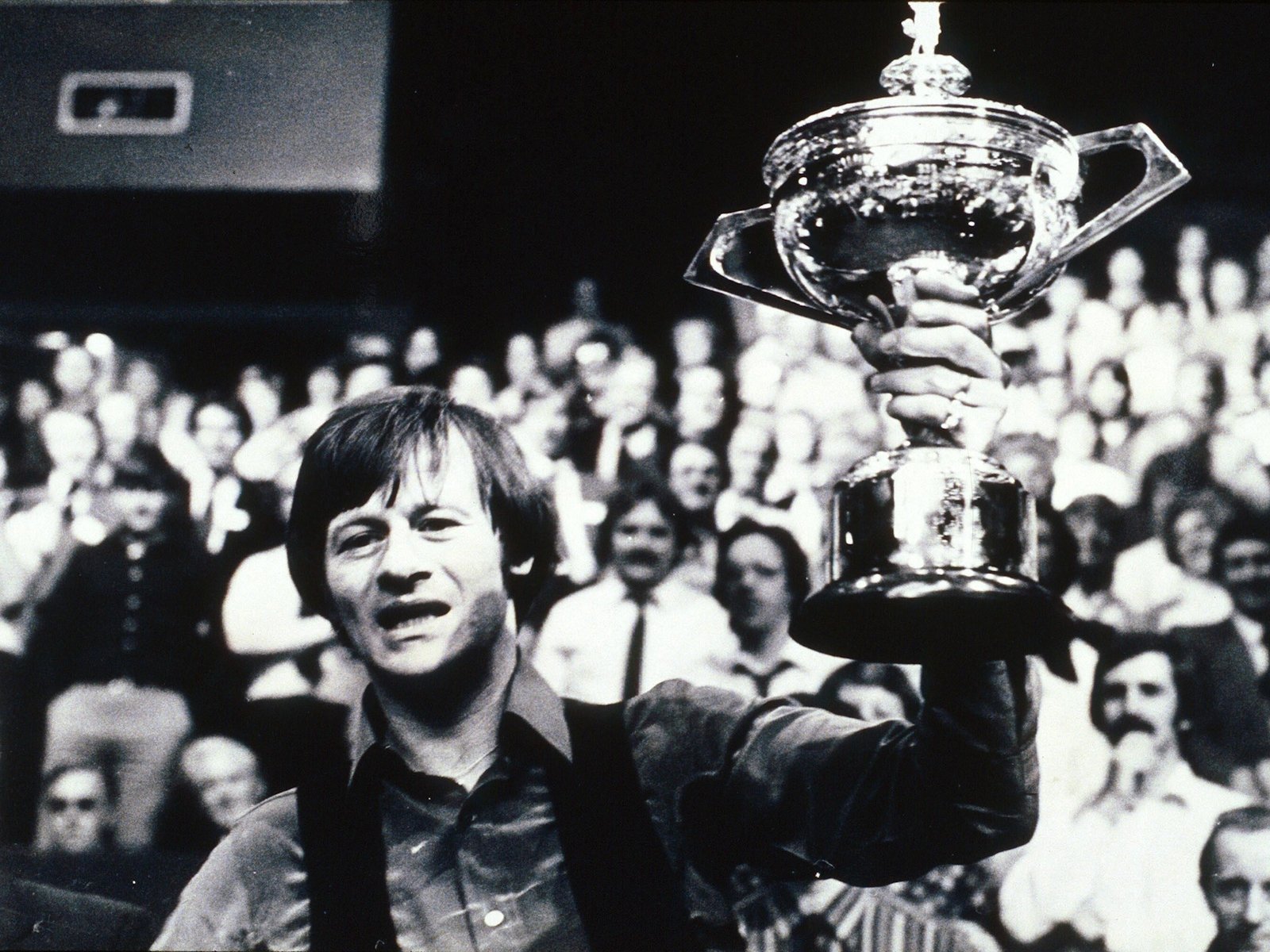 Snooker legend Alex 'Hurricane' Higgins dies