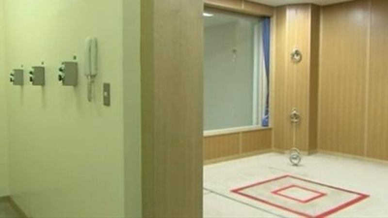 Japan opens up death chamber to media