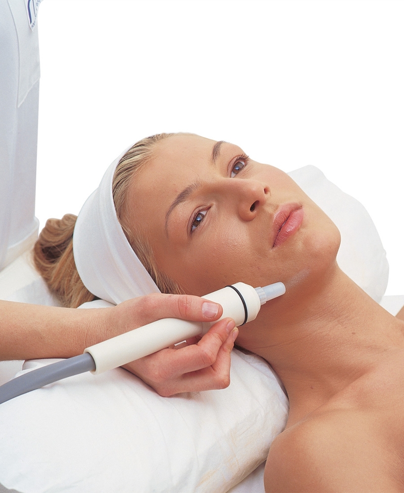 Extreme Beauty - CACI