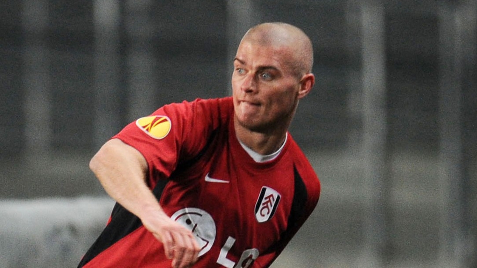 Konchesky completes Liverpool move