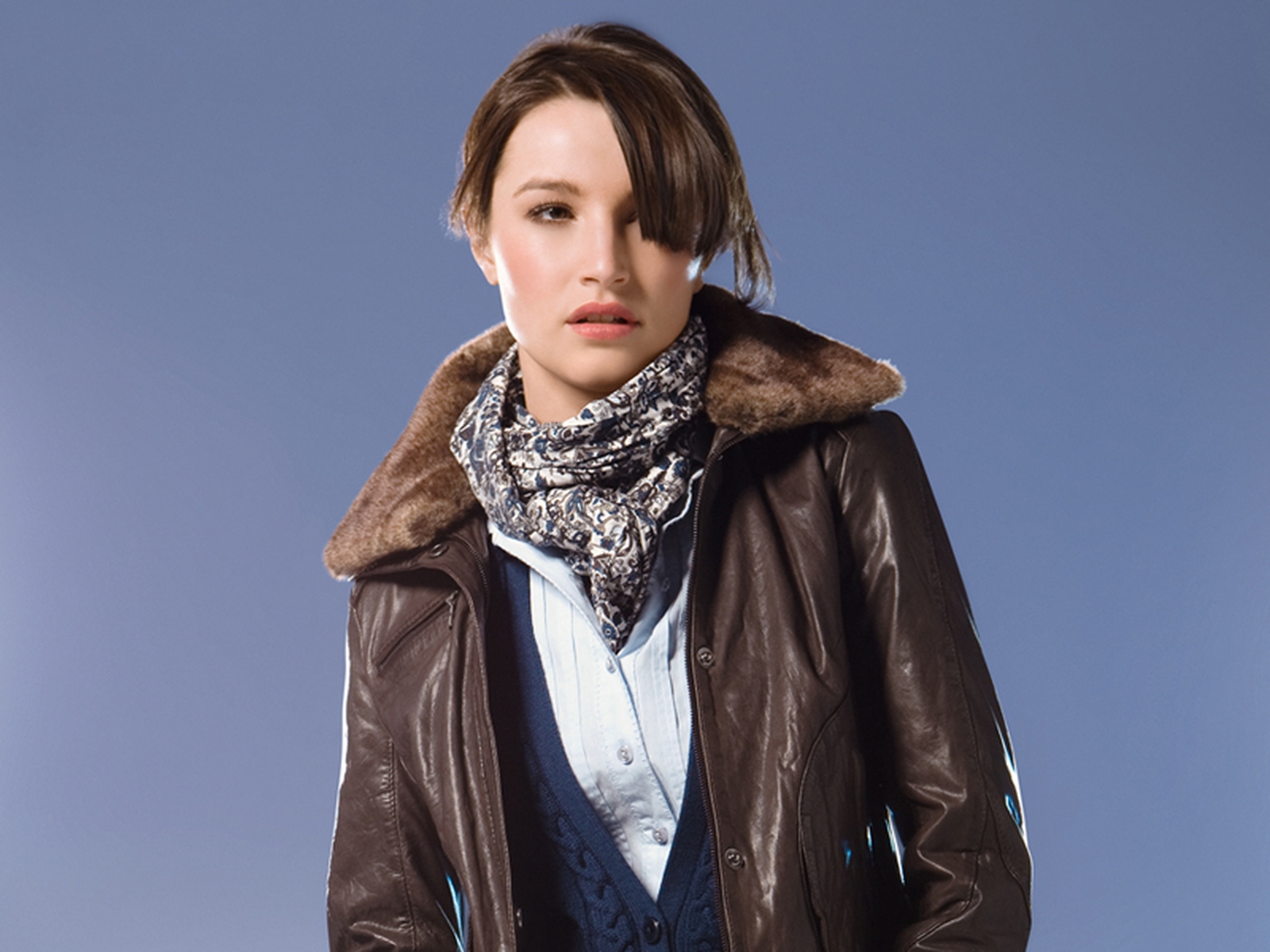 Dressing a boyish figure