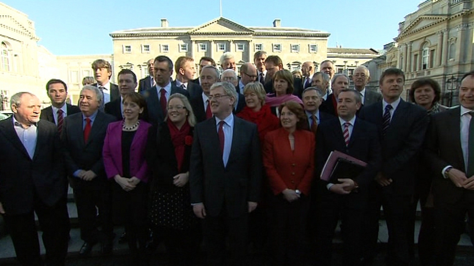 Labour support at new low - poll