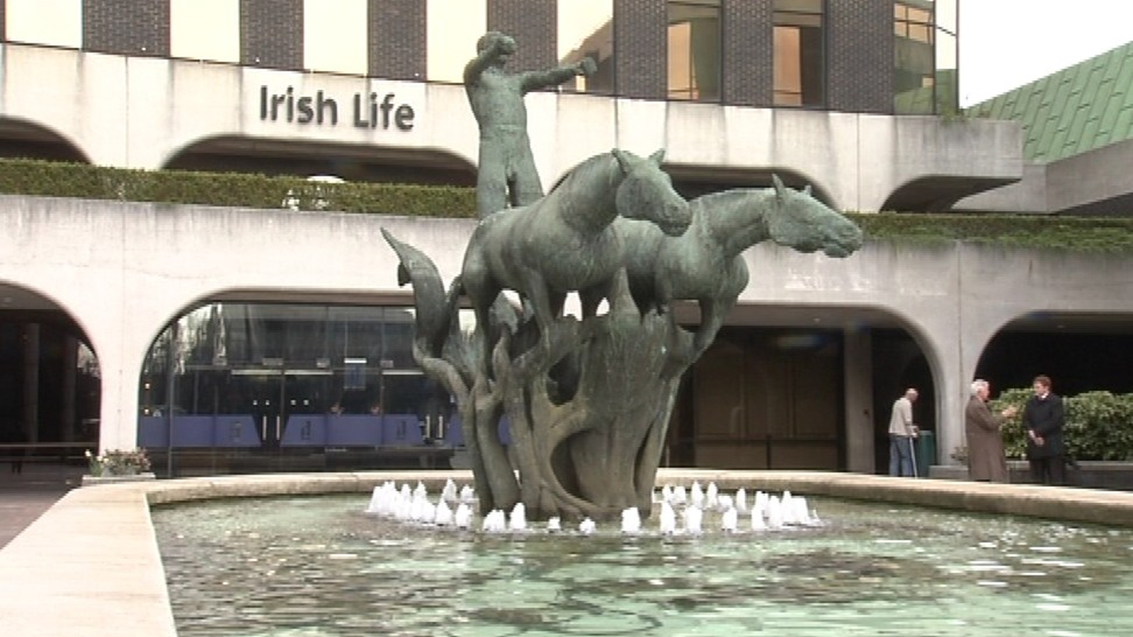 Irish Life & Permanent calls EGM