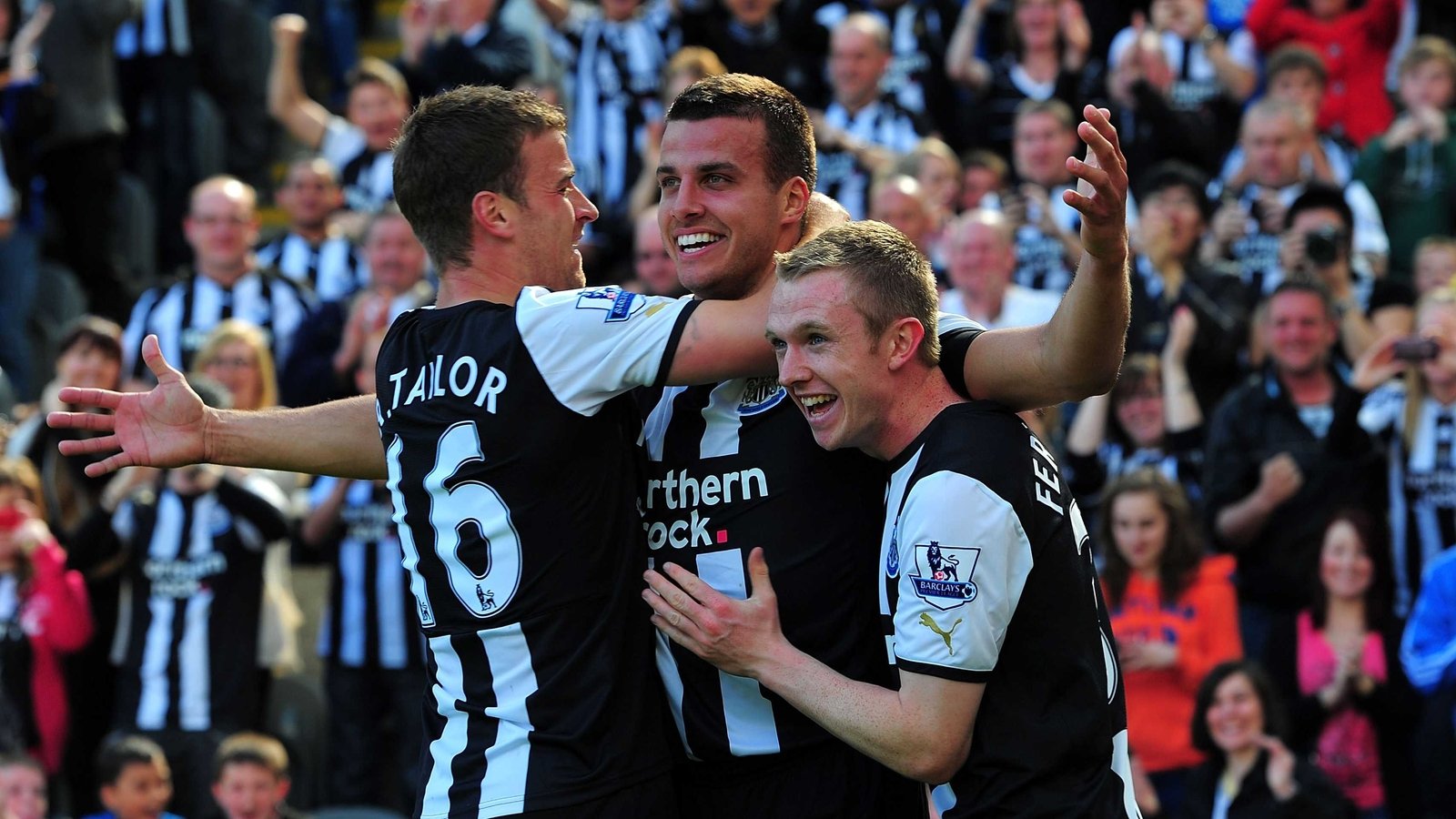 Barclays Premier League team news