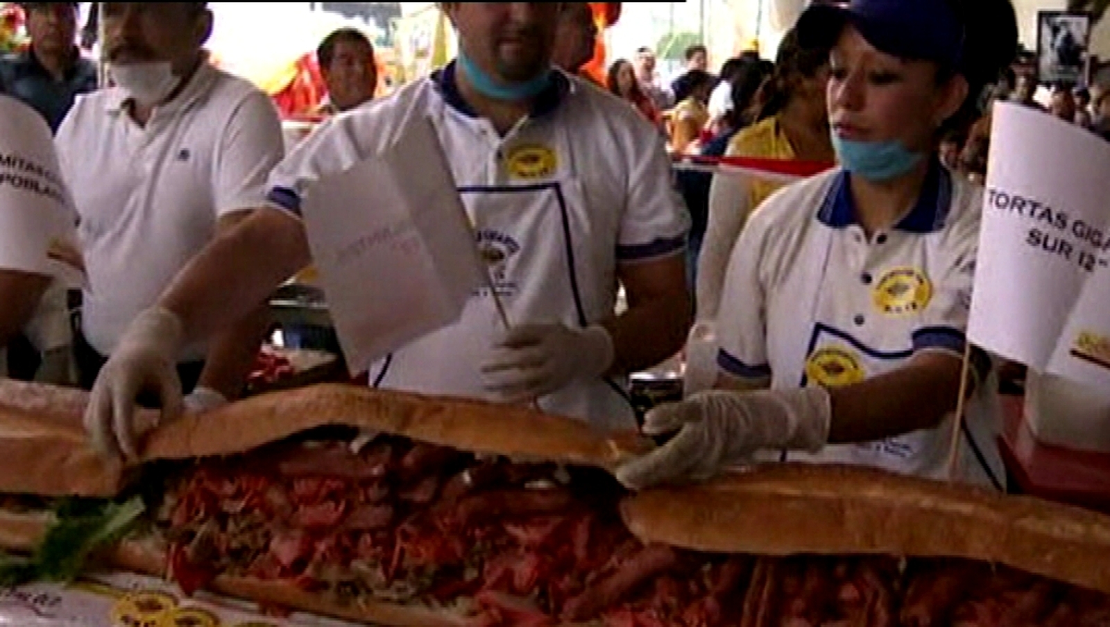 Mexico claim to make world's biggest sandwich