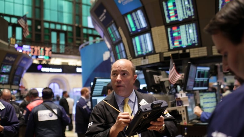 World stock markets plunge over US rating cut