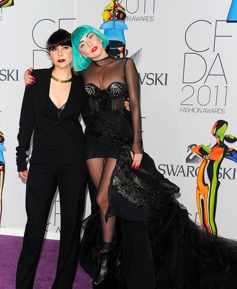 Gaga's sister to become a fashion icon?