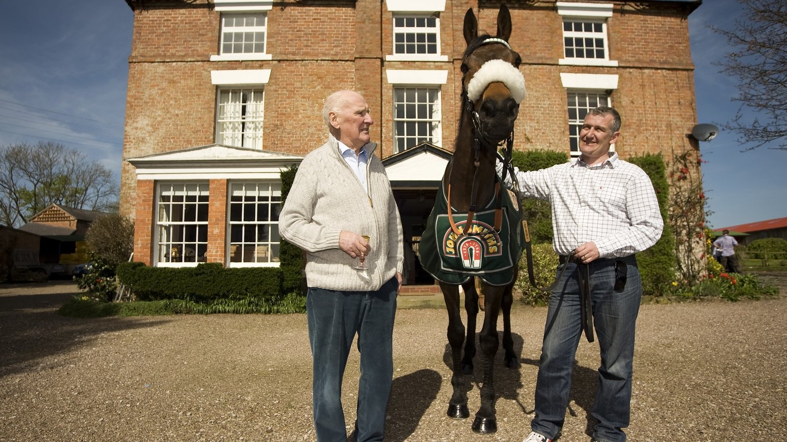 Red Rum trainer Ginger McCain dies aged 80