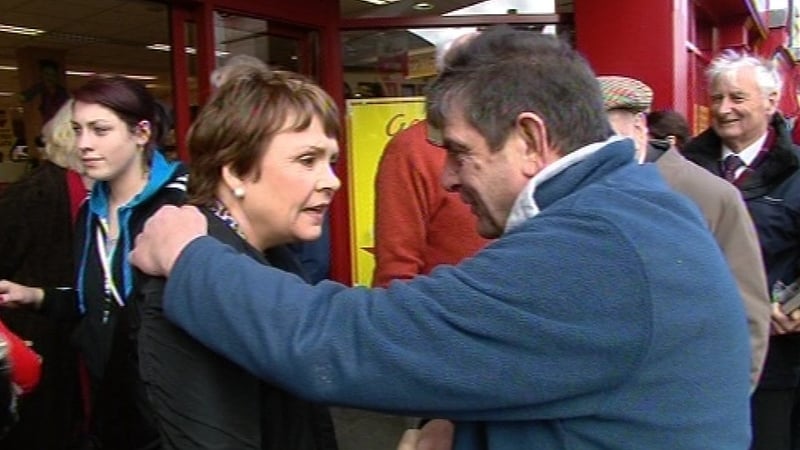 Dana denies US passport deception