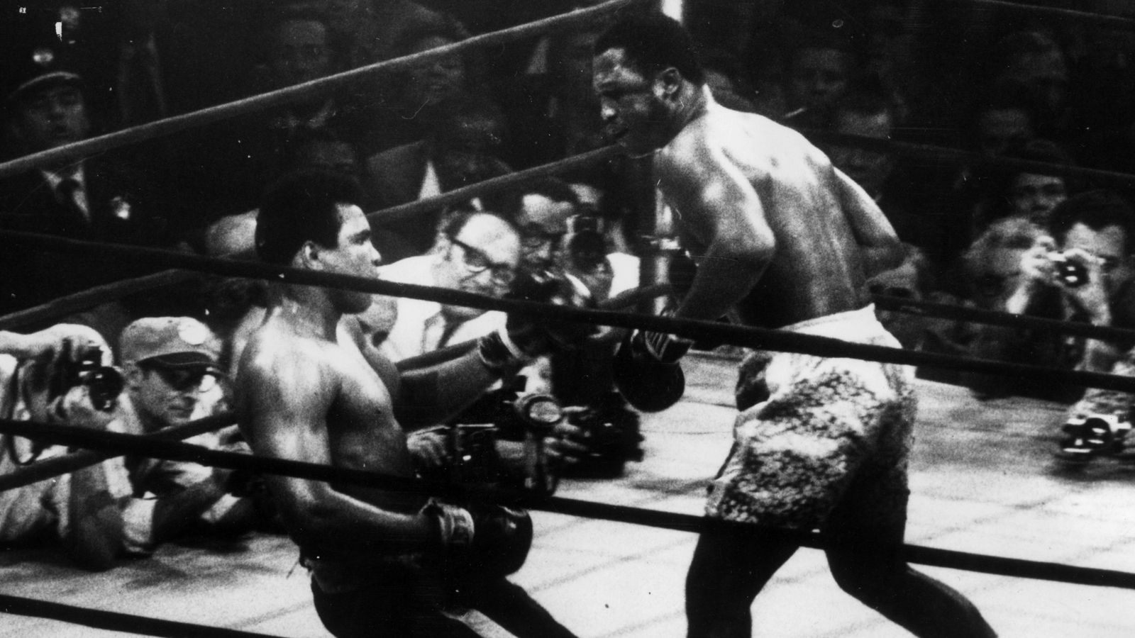 Smokin' Joe Frazier passes away