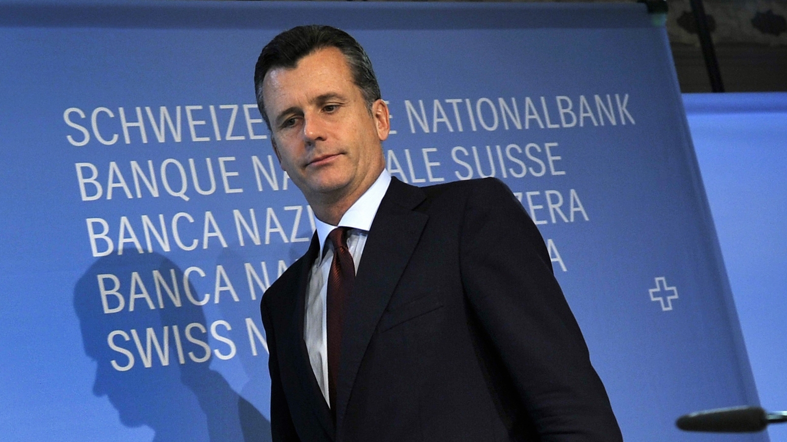 Ex Swiss bank chief 'to get 12 months pay'