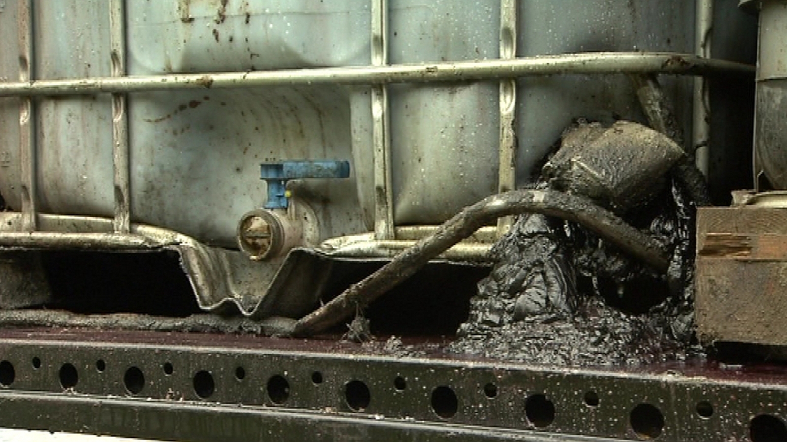 Investigation into diesel sludge dumping on M1