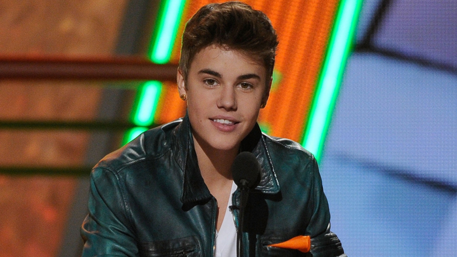 Justin Bieber graduates high-school