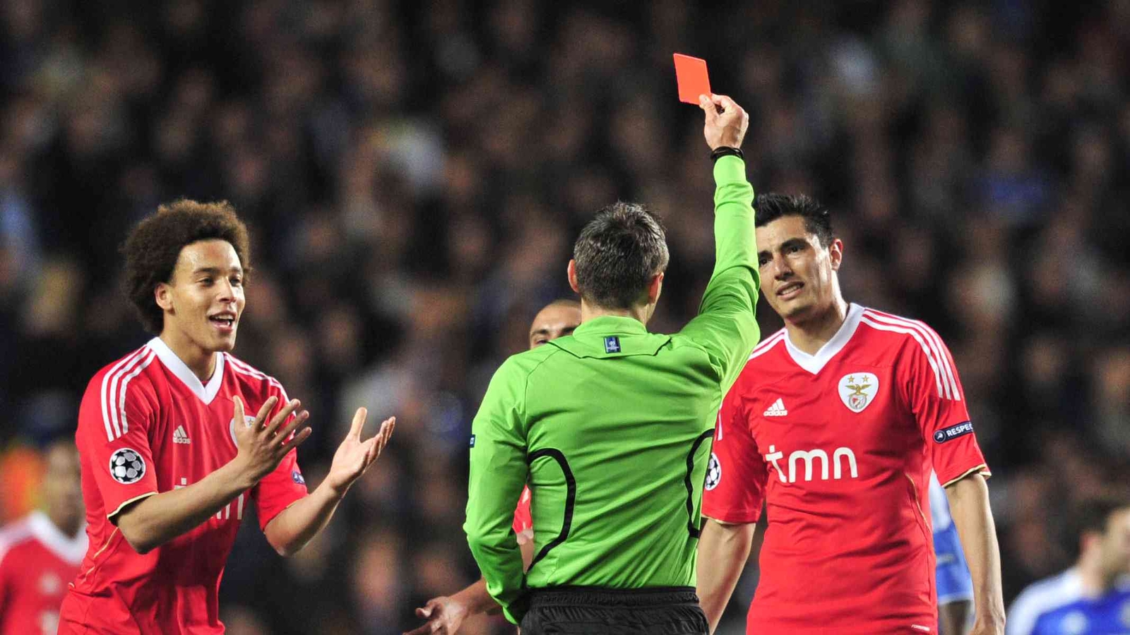 Chelsea beat Benfica to secure semi-final spot