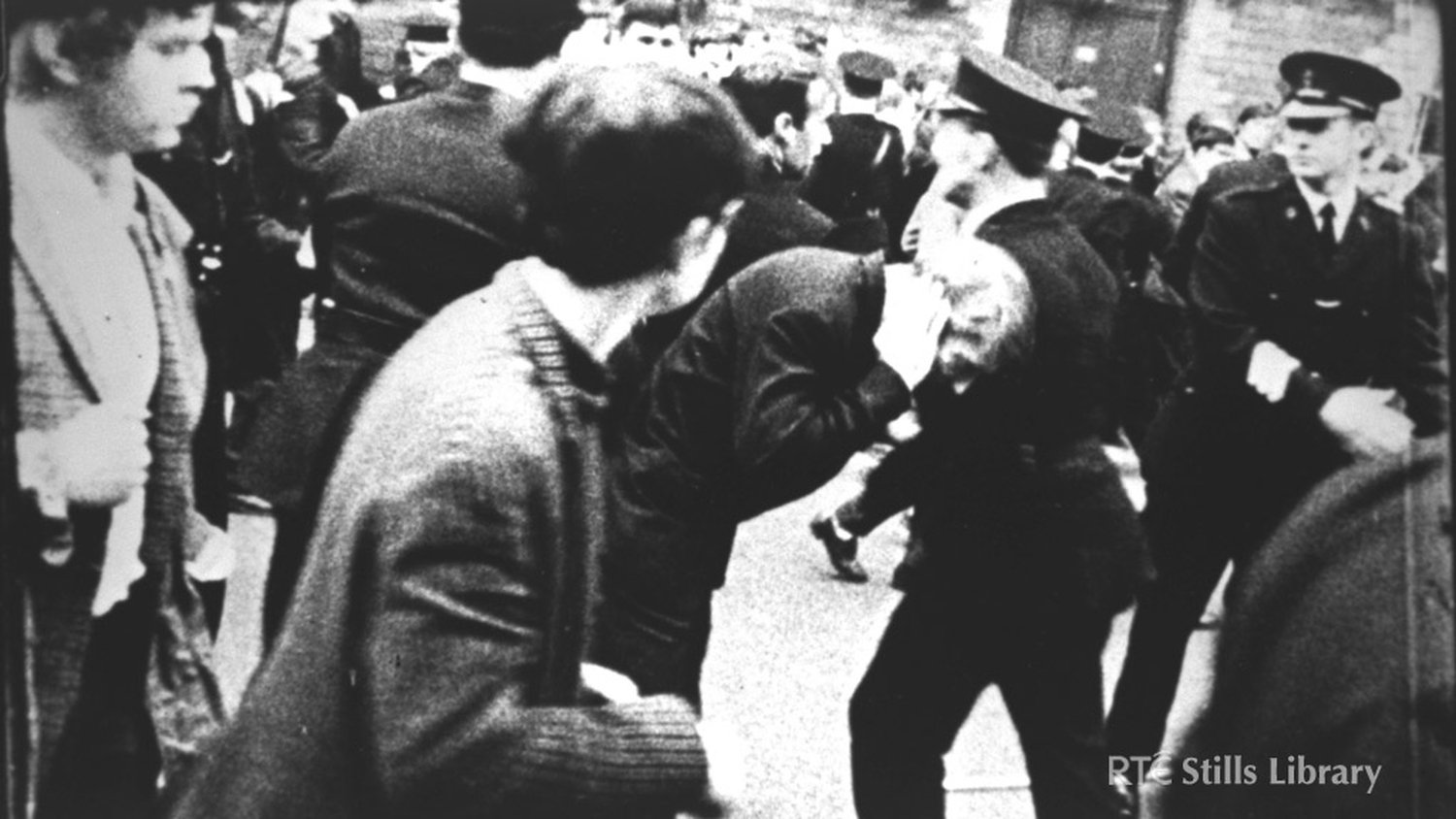 RTÉ Archives | War and Conflict | People's Democracy March