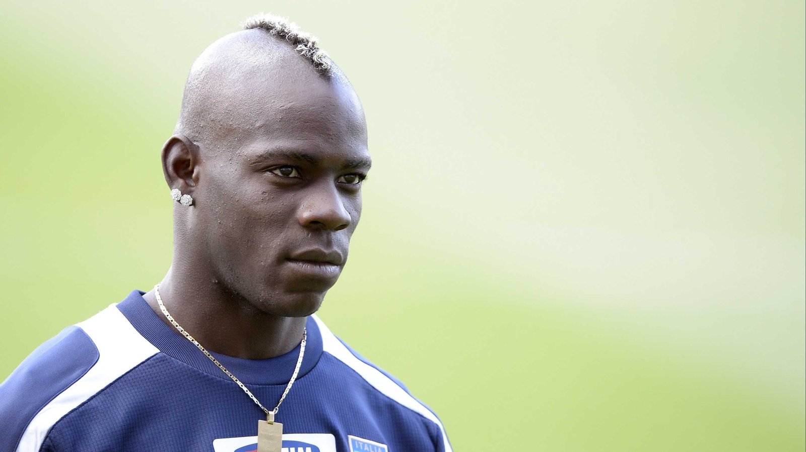 Balotelli is depicted as King Kong