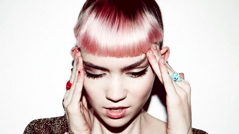 Canadian singer Grimes 'electrocuted' on Dublin stage