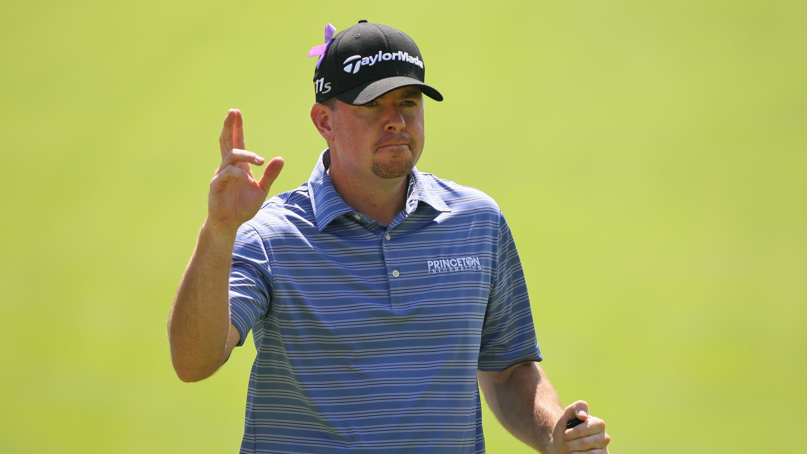 Garrigus hits stunning shot on way to Tampa lead