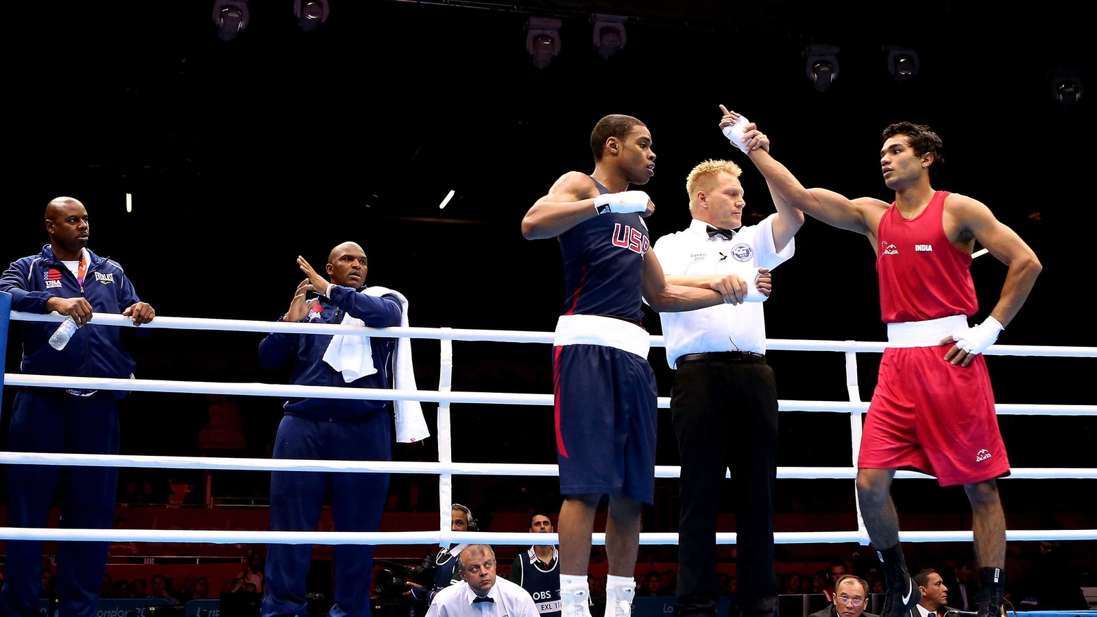 Boxing: US boxer handed lifeline