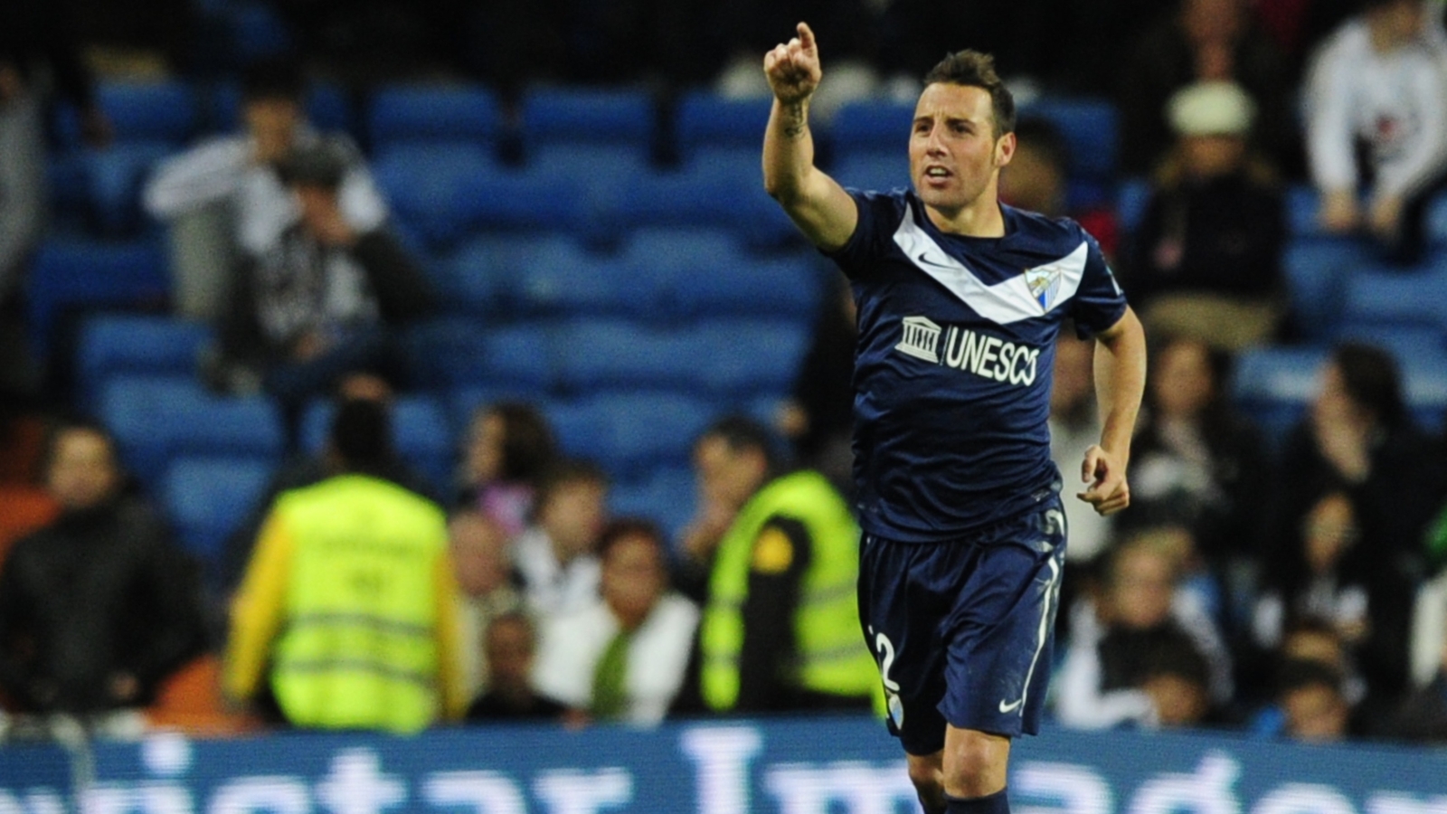 Cazorla completes Arsenal switch