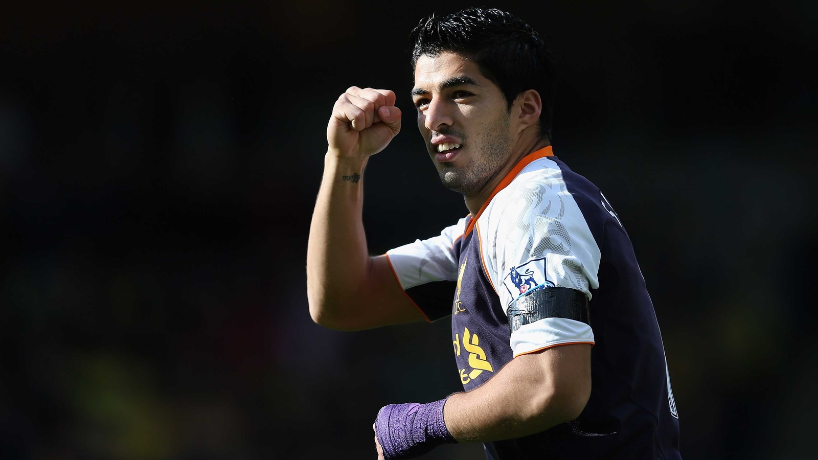 Suarez hat-trick sinks sorry Norwich