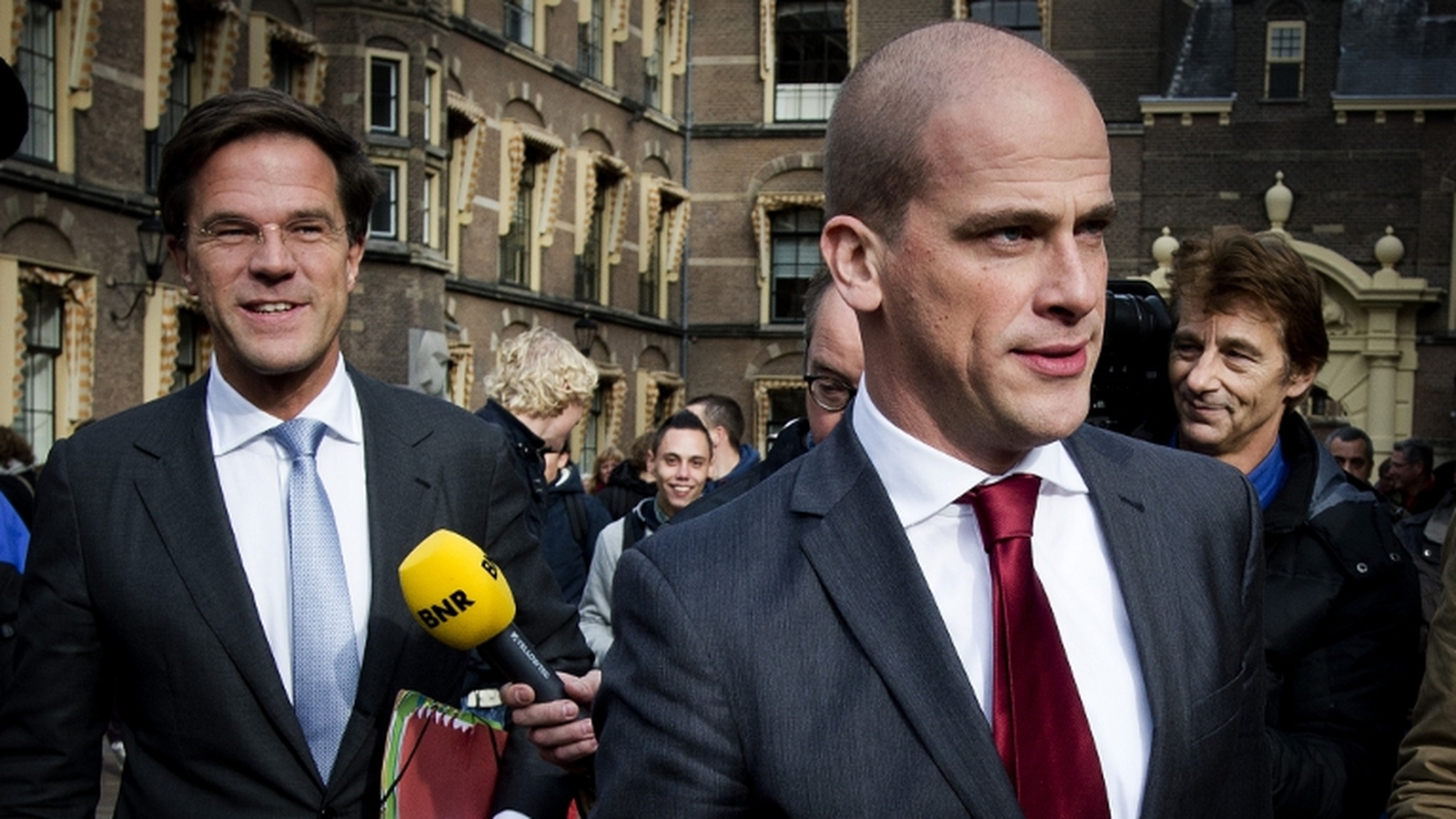 Dutch political parties agree coalition deal