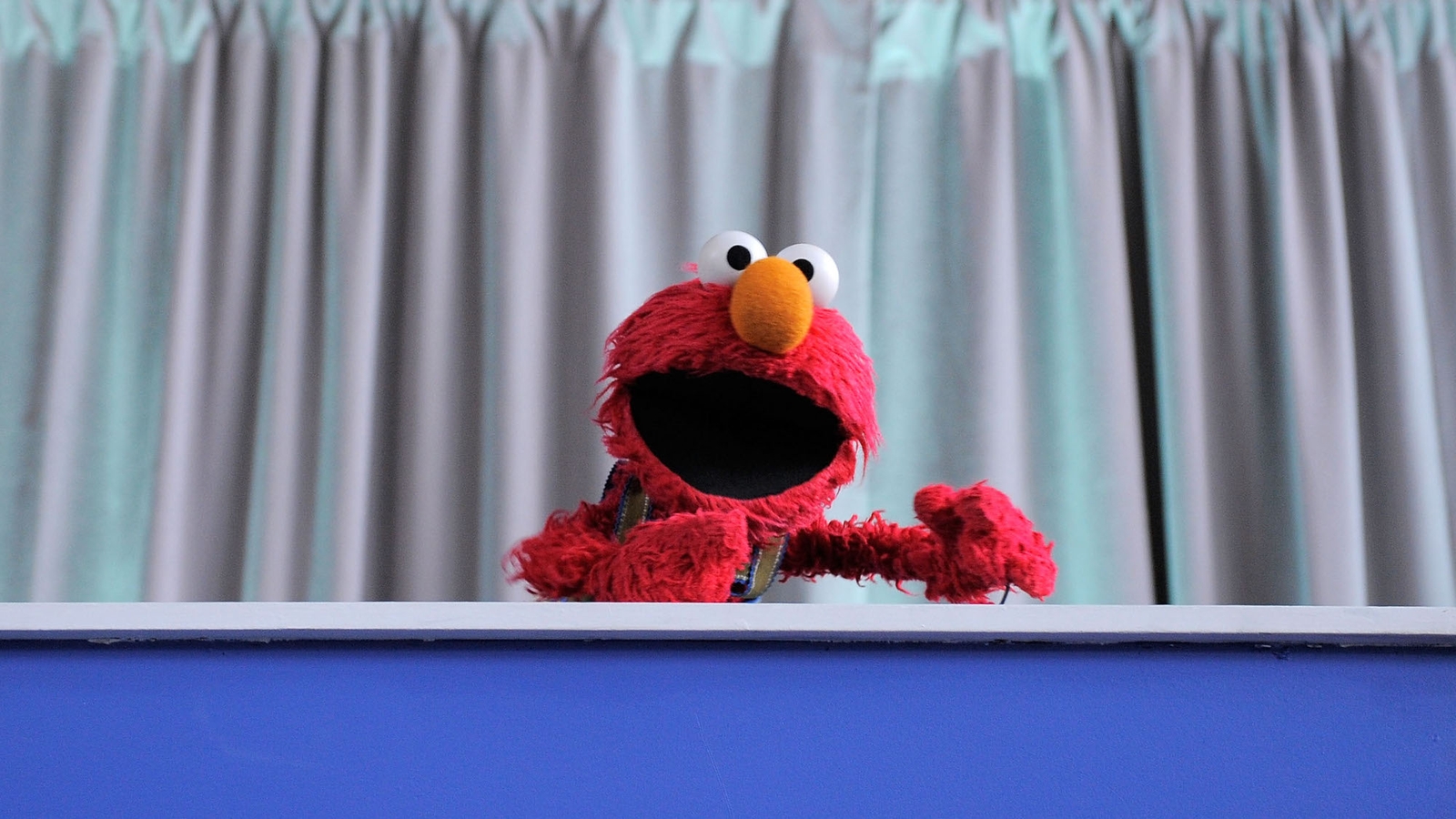 Elmo puppeteer on leave over sexual allegations