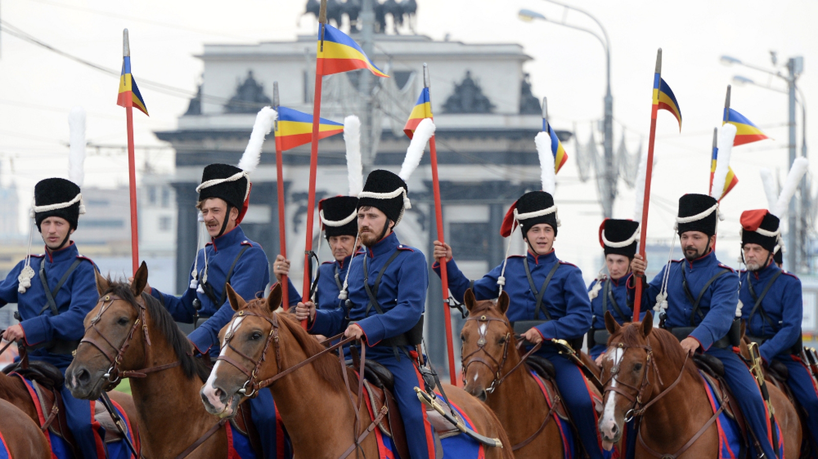 Cossacks test powers in Moscow street patrol