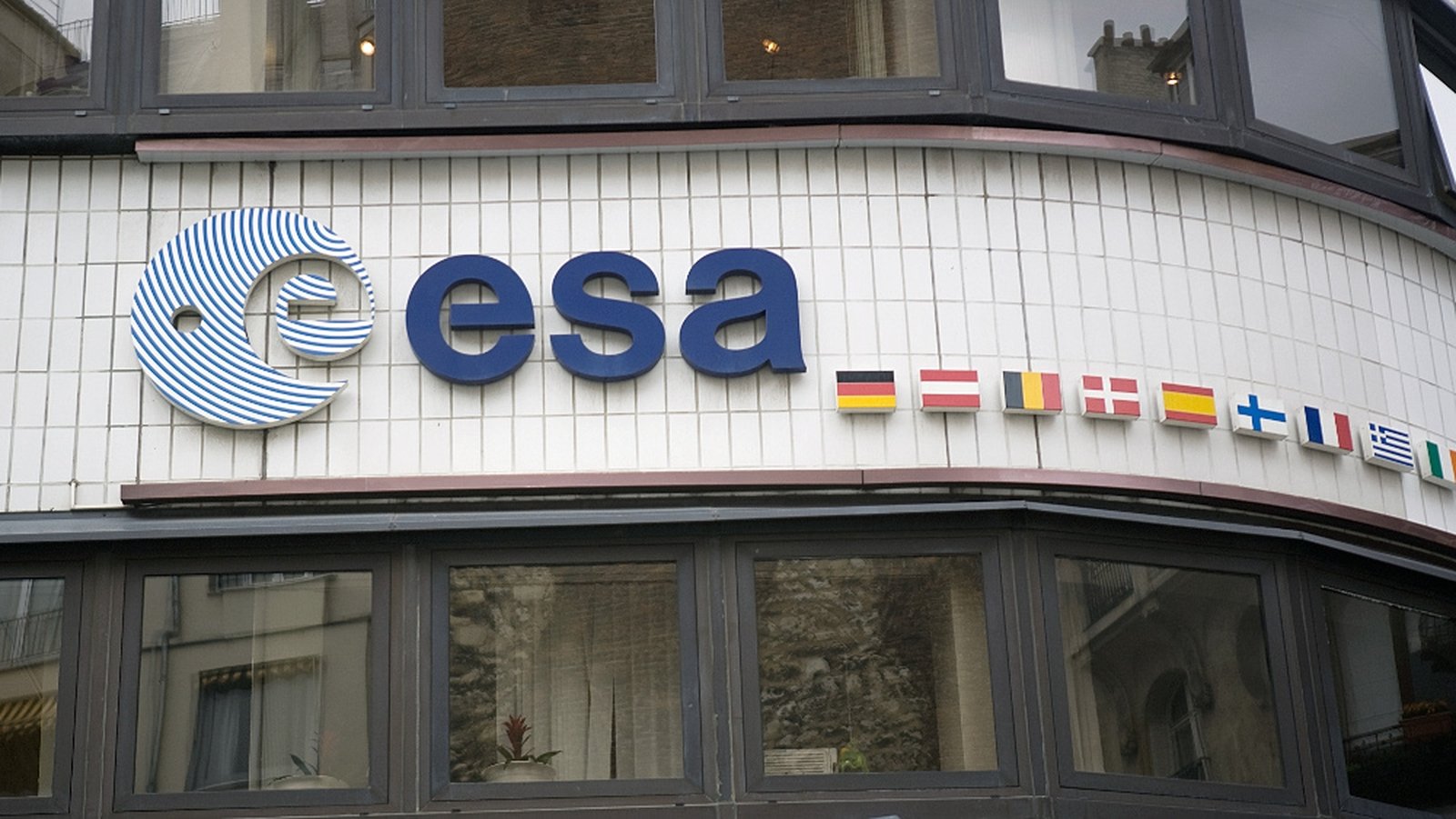 ESA launches new earth monitoring satellites