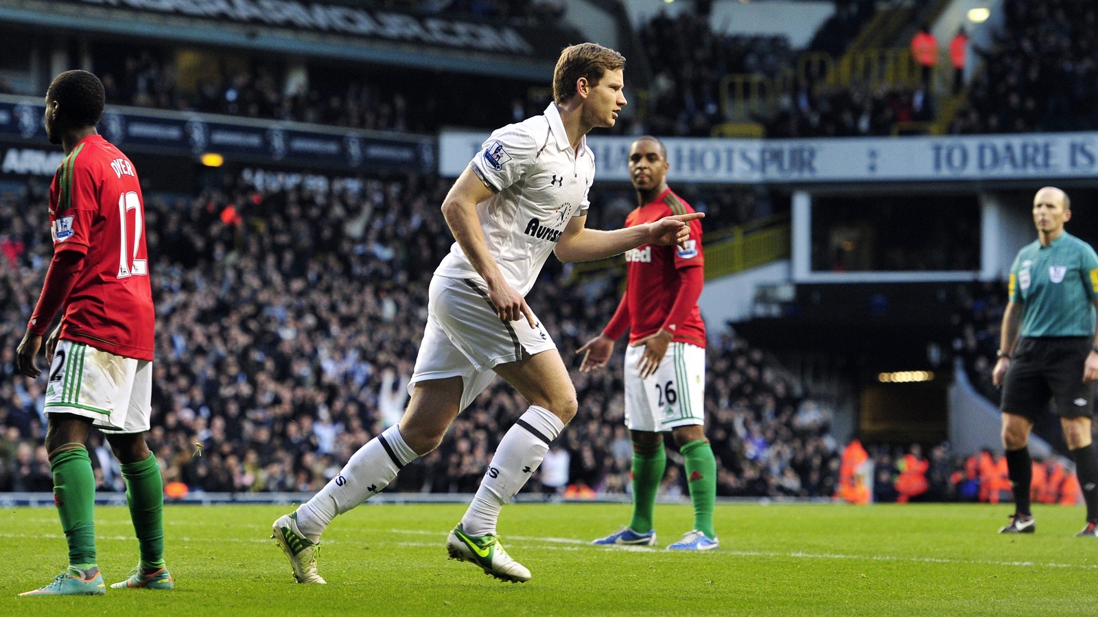 Spurs back to winning ways against Swans