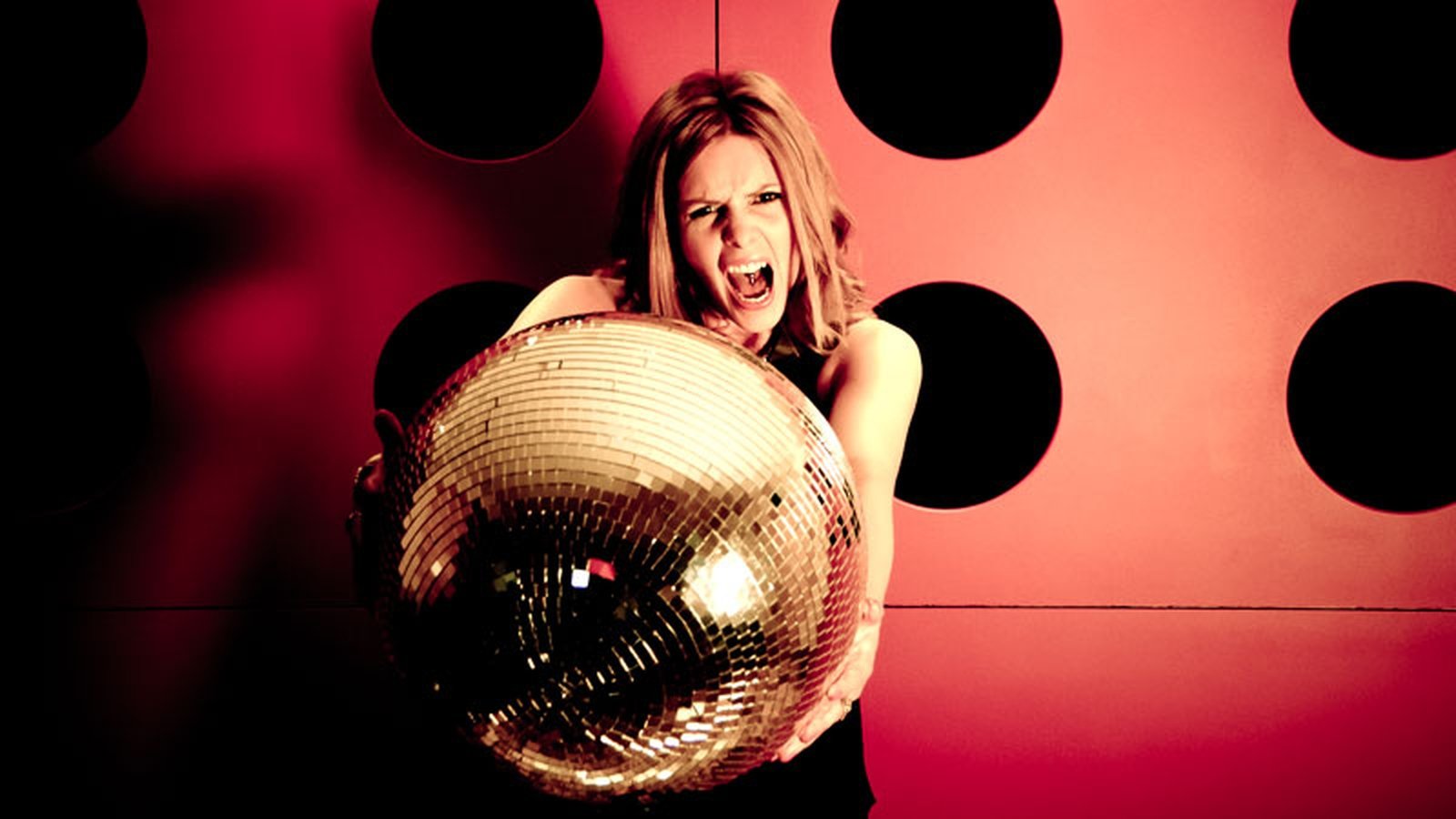 2fm DJ's looking forward to Sea Sessions