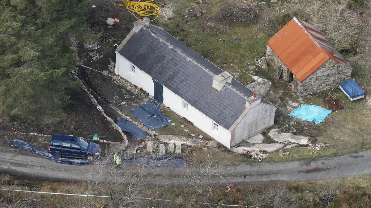 Fear Teaghlaigh Teach Bóthair Ionad Pobail Ar Líne | Fingal County