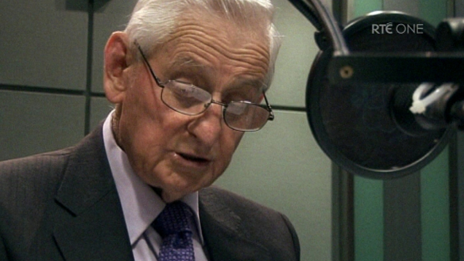 Broadcaster Seán Óg Ó Ceallacháin dies aged 89