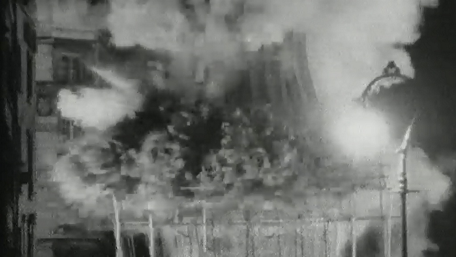 RTÉ Archives | War and Conflict | Demolition Of Nelson Pillar