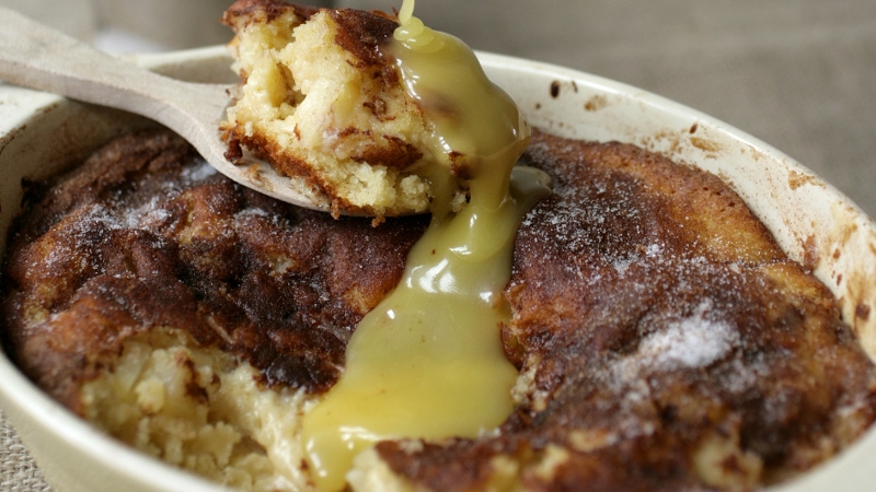 Monica's Apple Caramel Sponge