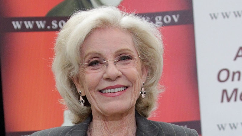 Patty Duke becomes an Irish citizen