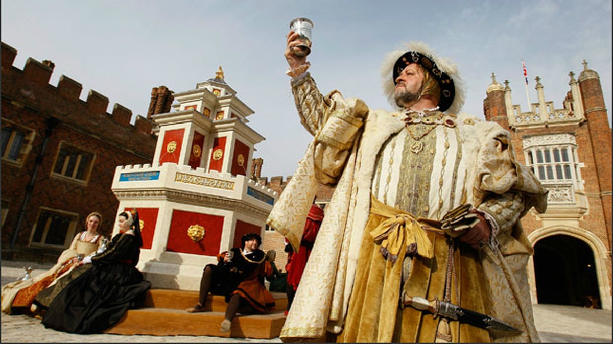 Documentary On One - Hark!