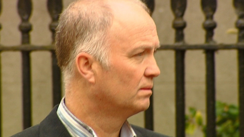 Solicitor jailed for forging insurance claim forms