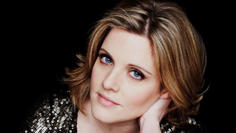 Méav announces Sugar Club gig