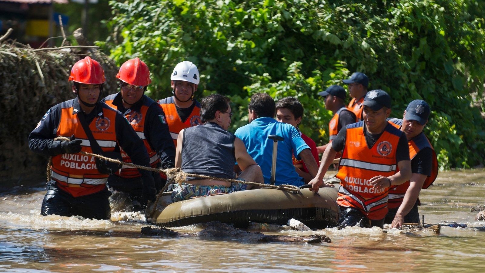 At least 97 dead in Mexico floods