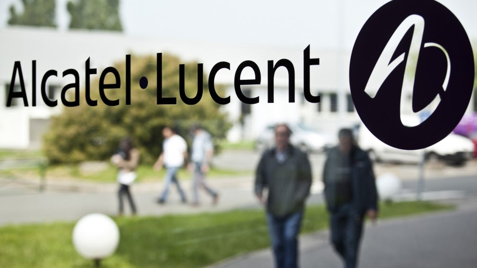 Nokia in talks to buy Alcatel-Lucent