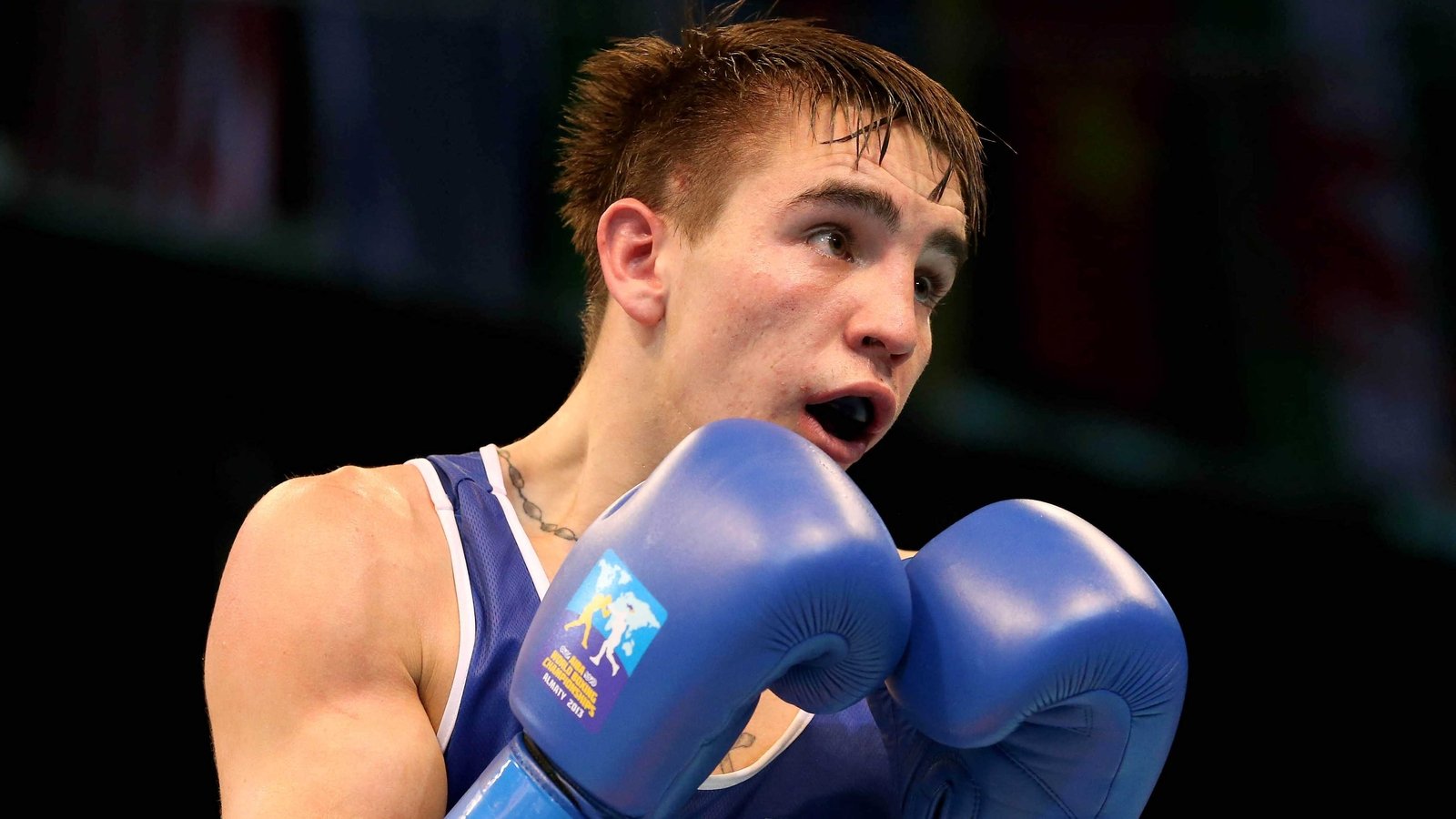 Walsh makes boxing history in Glasgow