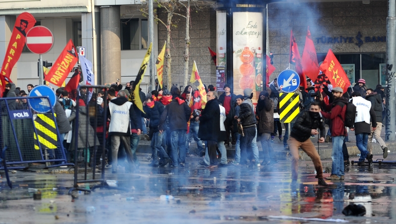Thousands in anti-government protests in Istanbul Thousands in anti-government protests in Istanbul