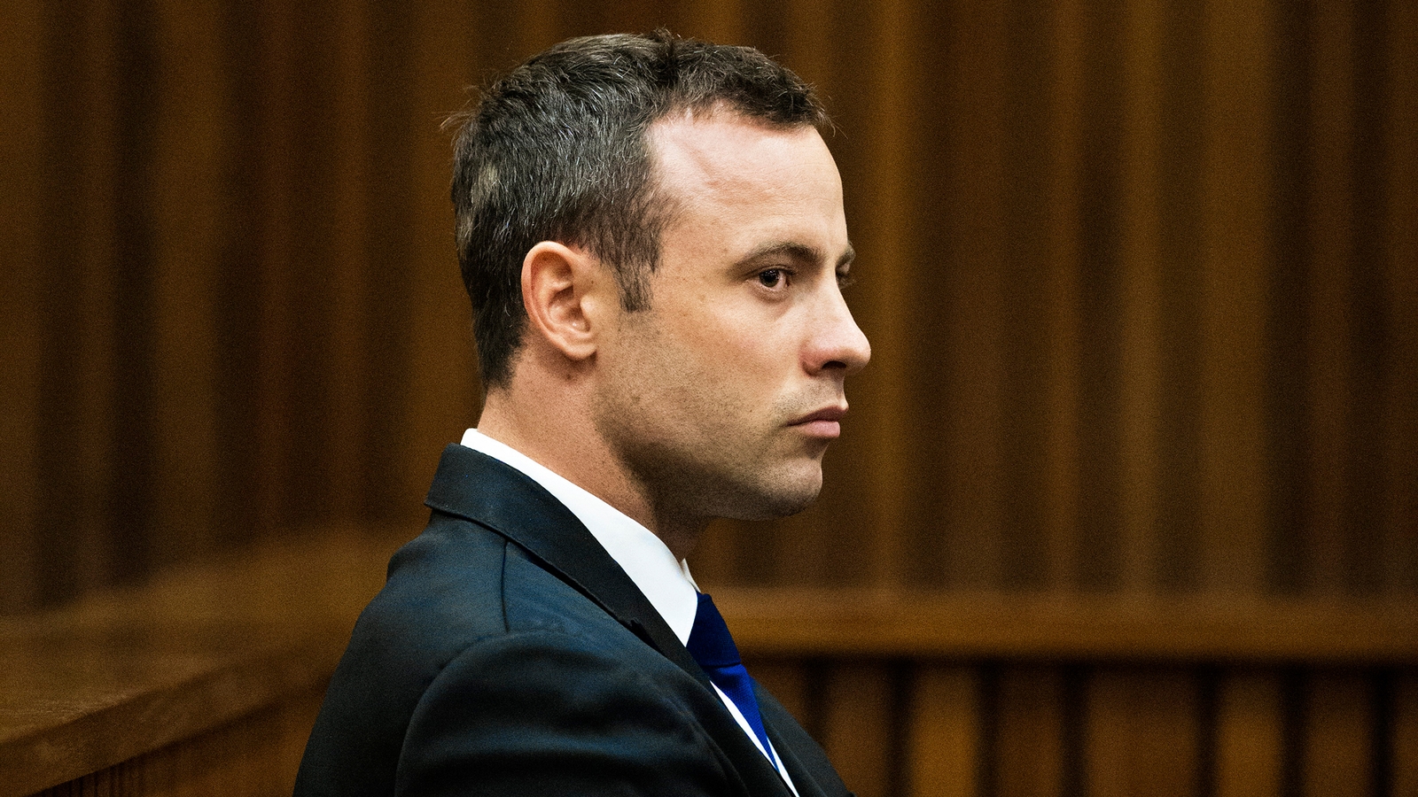 Witness describes distraught state of Pistorius