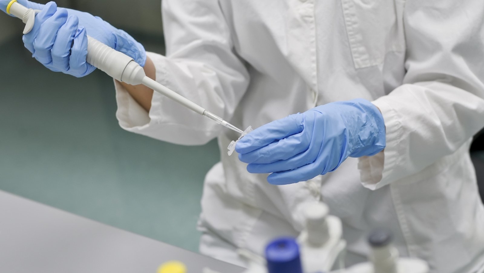 First baby born with DNA from three parents