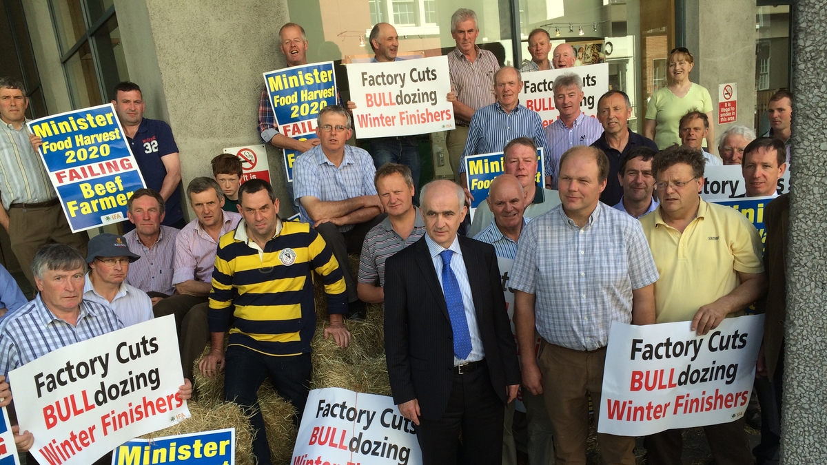 Meat industry reacts to angry beef farmers | Morning Ireland - RTÉ Radio 1