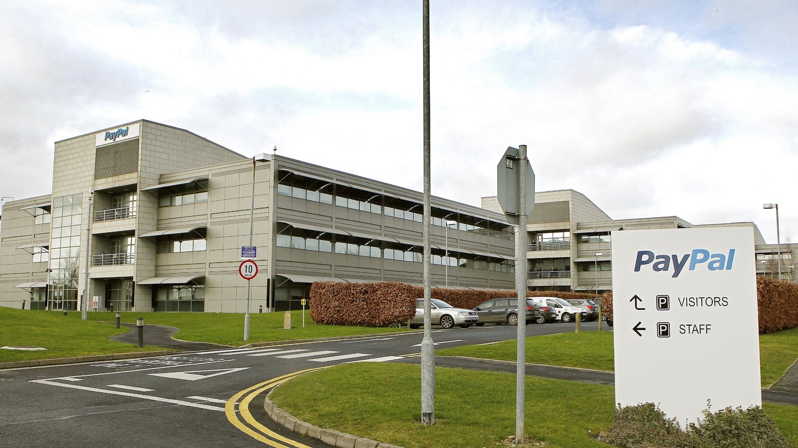 Paypal announces 100 new jobs at Dublin centre