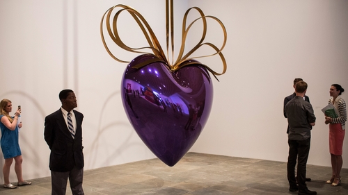 Renowned artist Jeff Koons' work in three-decade retrospective